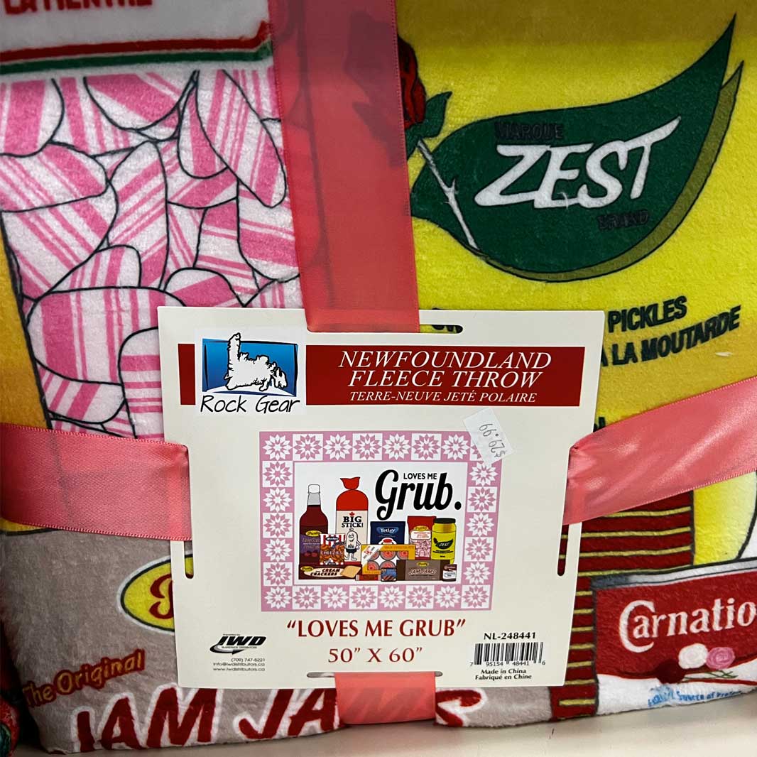 Newfoundland Fleece Throw "Loves Me Grub" – Freezerland NFLD INC.